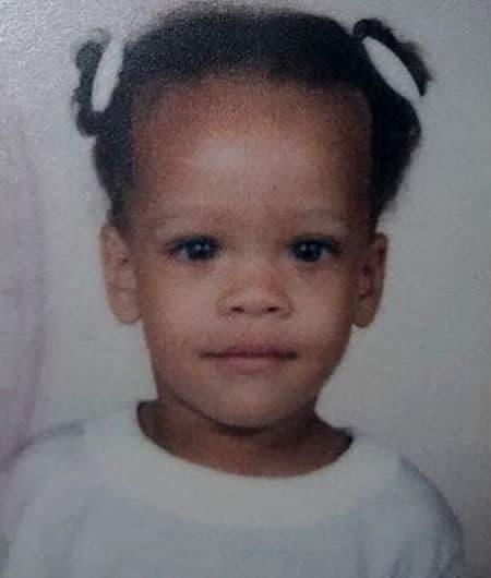 10 Young Rihanna Pictures Before She Was Famous